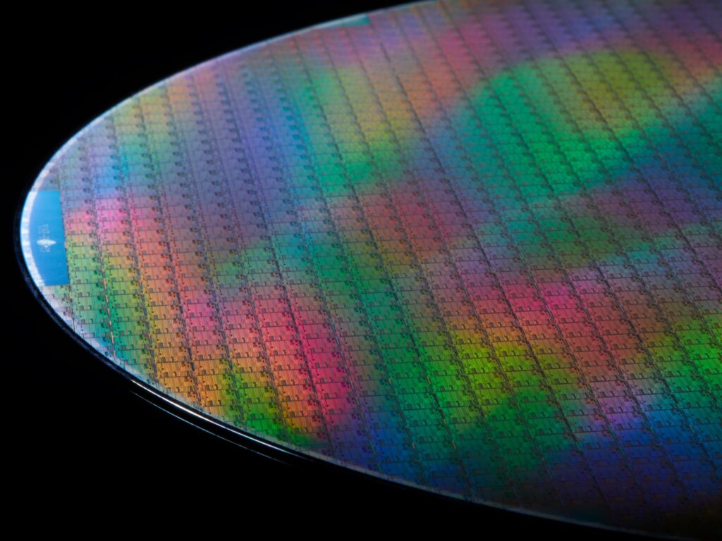 PIC100: ST's 1st silicon photonics technology offers performance ...